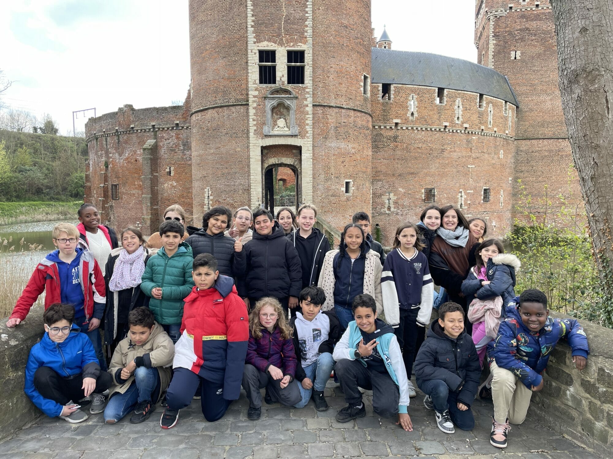 Visite du château de Beersel - École primaire des Pagodes